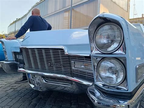 გამოფენა რომელის გამოც რესპუბლიკის მოედანი გადაიკეტა Kalaki Ge