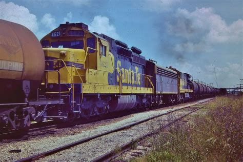 Atsf Sd26 4621 F7b And U36c Midtrain No Information On Sli Flickr