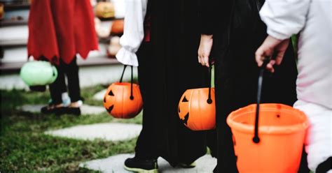 South Carolina Sex Offenders Prohibited From Handing Out Halloween Candy