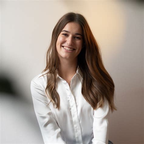 Lara Mlakar Digital Manager Luna Tbwa Linkedin