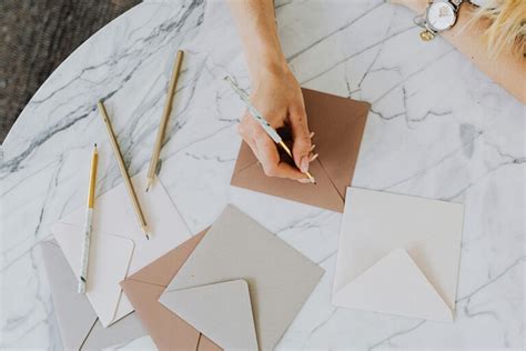 Текст запрошення на день народження як написати ідеальні слова