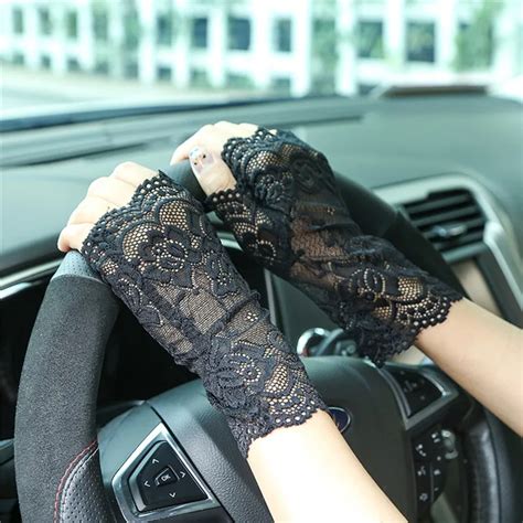 봄 여름 여성을위한 섹시한 댄스 레이스 장갑 선 스크린 짧은 장갑 핑거리스 운전 장갑 하프 핑거 장갑 탄성여성용 장갑 Aliexpress