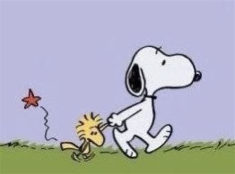 Pin De Tina Gaer En Snoopy Peanuts Snoopy Saludos Bálsamo Para Labios