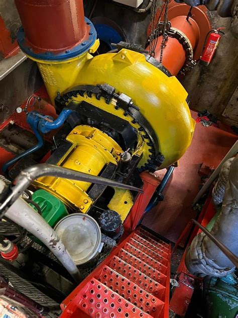 Samohodni Bager Senker Plovni Bager Refulera Sa Senkerom 1340m3