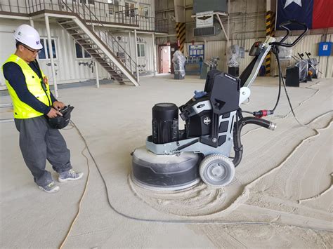 우레탄 에폭시 방수 페인트 제거 콘크리트 바닥연마 옥상방수 철거 Band