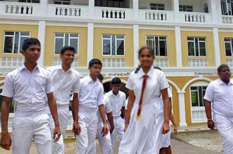 10 ශ්‍රේණියේ සිට 13 ශ්‍රේණිය දක්වා පාසැල් ආරම්භ කෙරෙන දිනය දැනුම් දෙයි Newswire Sinhala