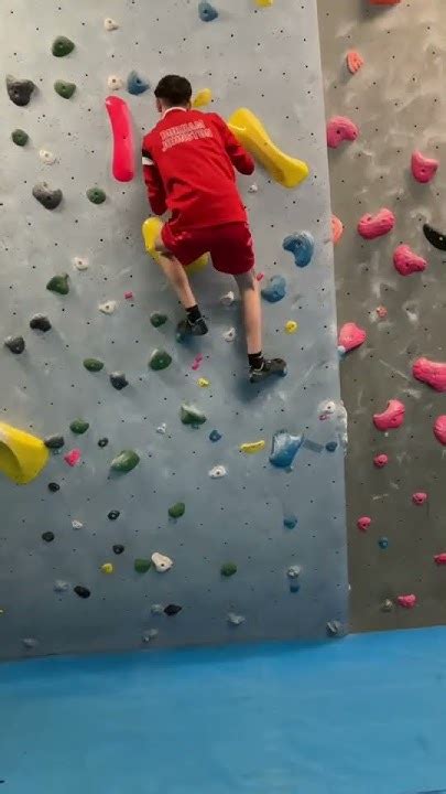 bouldering gcse pe climbing - YouTube