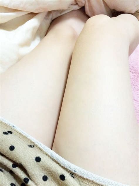 新大学生18才♀が可愛い顔して純白パンツずりさげて上半身裸おっぱいtwitter自撮り みんくちゃんねる