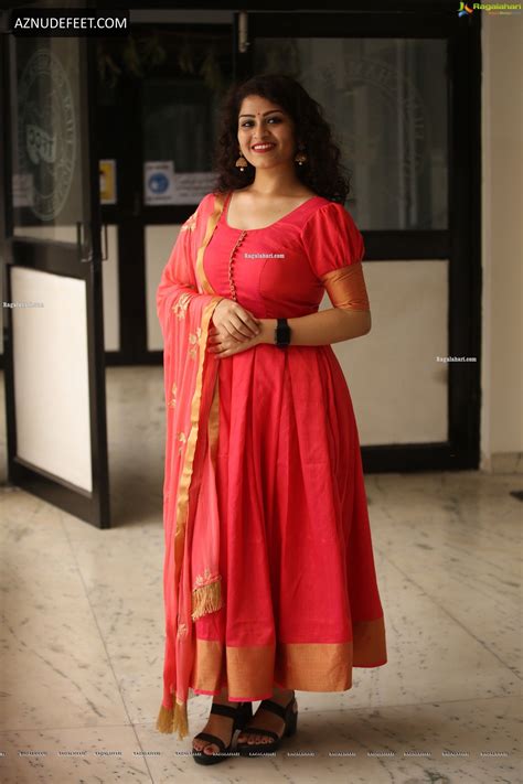 Keerthana Mohan Feet Aznudefeet