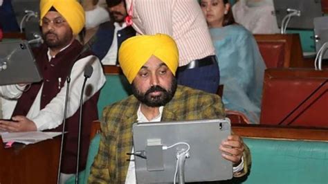 Sex For Cash Scandal Case Supreme Court Advocate Complains About Senior Punjab Cop Cm Bhagwant