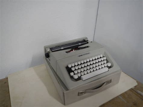 Typwriter By Mario Bellini For Olivetti Synthesis 1974 For Sale At Pamono