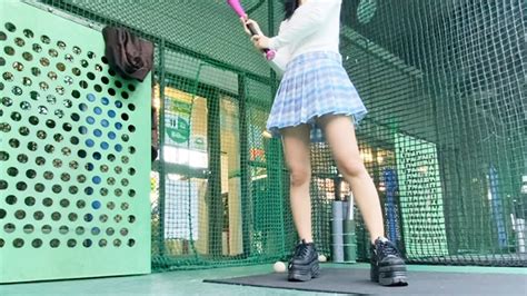 バッティングしてたらガン見されて恥ずかしかった… Youtube