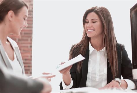 Premium Photo Assistant Passes Business Woman Working Document