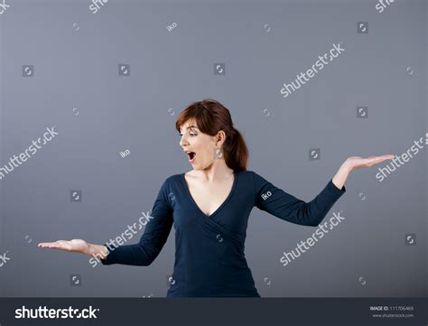 1 575 Woman Making Scale Images Stock Photos Vectors Shutterstock