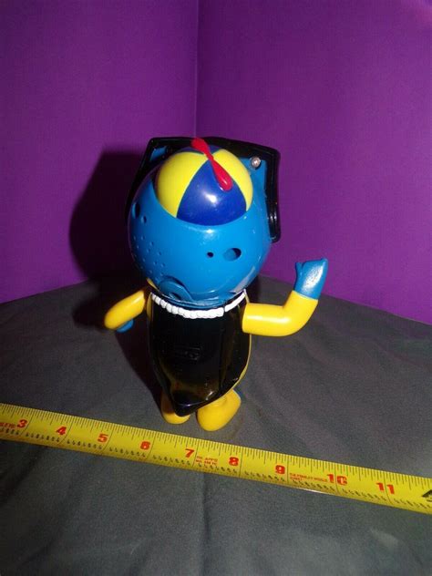 Backyardigans Surfer Pablo Penguin Talking Figure Toy 2005 Mattel Nice