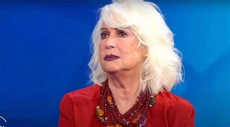 Loretta Goggi Malattia Ho Scoperto Di Avere Una