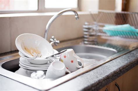 Более 33 400 работ на тему «Washing Dishes»: стоковые фото, картинки и ...