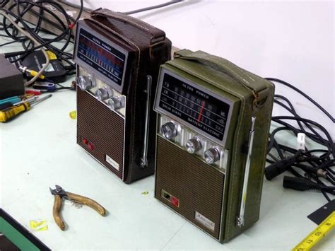Magic Sound Solid State Portable Period Radios Electro Props Hire
