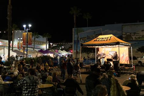 Sunset Market Mainstreet Oceanside Ca
