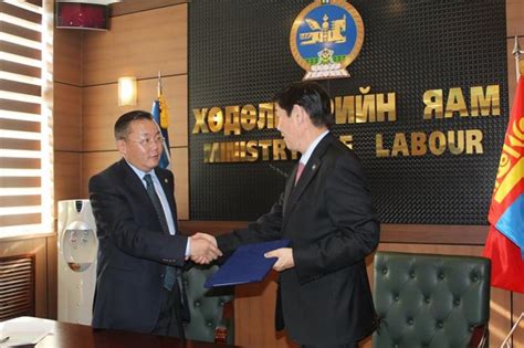 Ойн мэргэжилтэн бэлтгэж ногоон ажлын байр нэмэгдүүлнэ