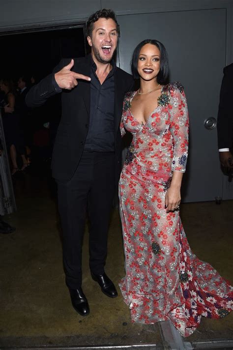 See Through Pics Of Rihanna The Fappening Leaked Photos