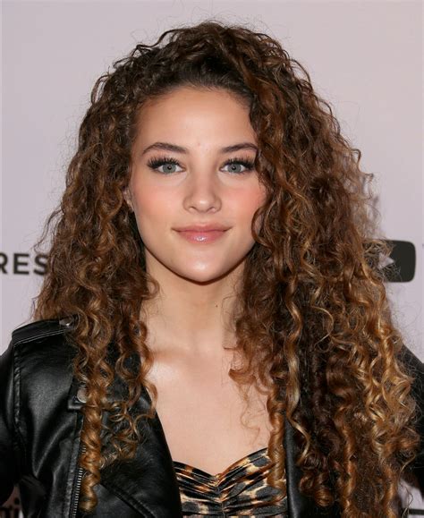 Sofie Dossi Sexy Legs Hot Celebs Home