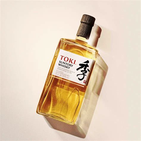 Toki Suntory Whisky Licor Que Celebra La Artesanía Japonesa • The