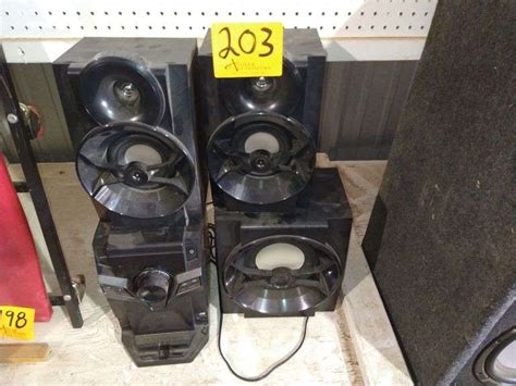 Blackweb Stereo System W Speakers Assiter Auctioneers