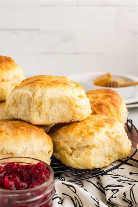 Old Fashioned Buttermilk Biscuits Southern Food And Fun