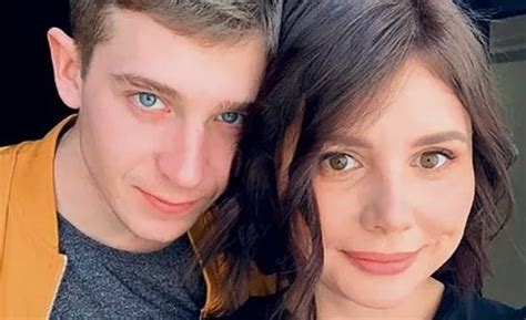 Jovem De 23 Anos é Pai De Seus 2 Irmãos Com Sua Ma Ver Mais