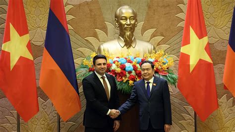 Ալեն Սիմոնյանը հանդիպել է Վիետնամի ԱԺ նախագահի հետ Youtube