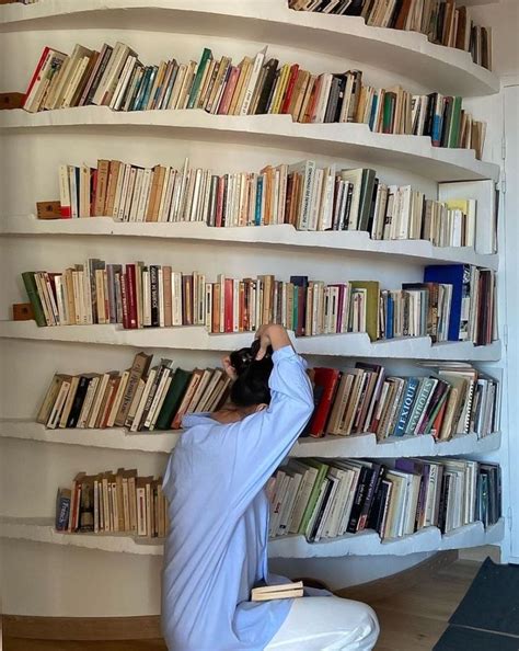 Januarygus January Andrews And Augustus Gus Everett From Beach Read By Emily Henry Beach