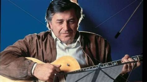 Pierangelo Bertoli La Carriera E Limpegno Politico