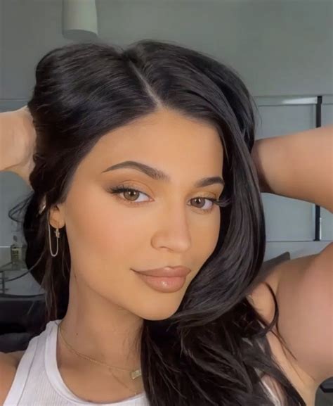 Pin On Kylie Jenners Holmby Hills House