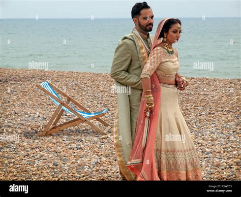 Indian Newly Married Couple Pics Telegraph