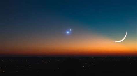 Jupiter And Venus Kiss In A Stunning Planetary Conjunction Tonight