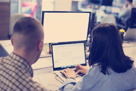 Premium Photo Software Developer Writing Programming Code On Laptop