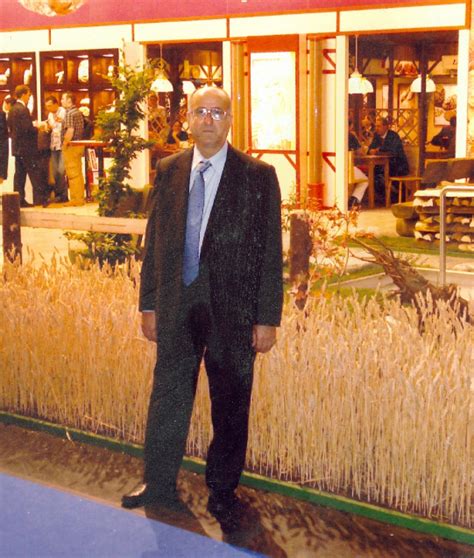 درباره ما نادی