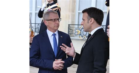 Денков Има смисъл кабинетът да съществува меморандумът е входна точка за преговори