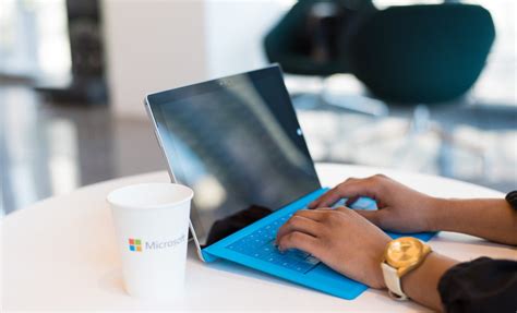 how to use multiple microsoft accounts in the new microsoft edge