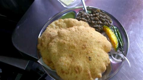 Best Chole Bhature In Delhi Famous Delhi Breakfast Street Food