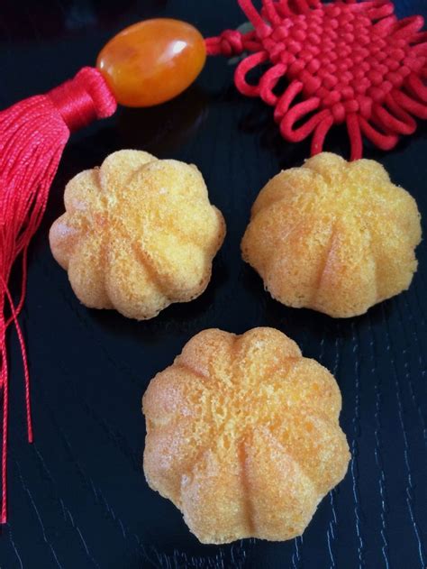 Kueh Bahulu