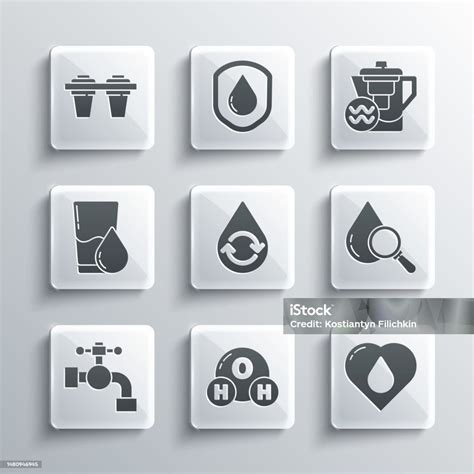H2o 물방울이 있는 하트 드롭 및 돋보기 깨끗한 아쿠아 수도꼭지 유리 필터 및 주전자 아이콘에 대한 화학 공식을 설정합니다 벡터 건강관리와 의술에 대한 스톡 벡터 아트 및