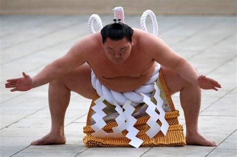 Grand Makuuchi Division Day 9 Shohozan Pulled A Nice Reversal To Swing Out Tokushoryu Meisei