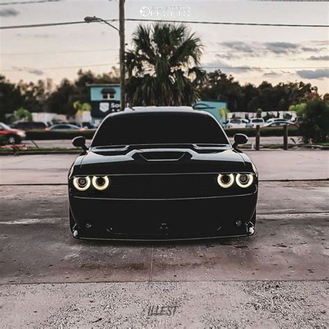 2016 Dodge Challenger With 20x10 20 Ld97forged Ld16 And 275 40r20