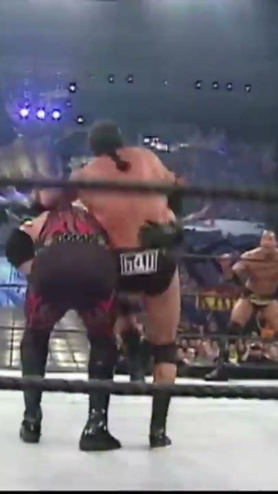 Hulk Hogan, The Rock & Kane vs The N.W.O - YouTube