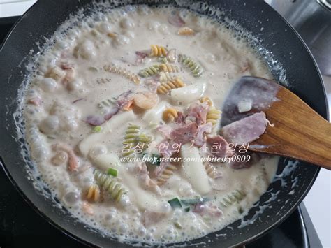 크림 파스타 떡볶이 아이들이 좋아하는 휴일 점심 메뉴