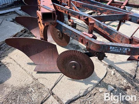 International 540 4 Bottom Moldboard Plow Agriculture Bigiron