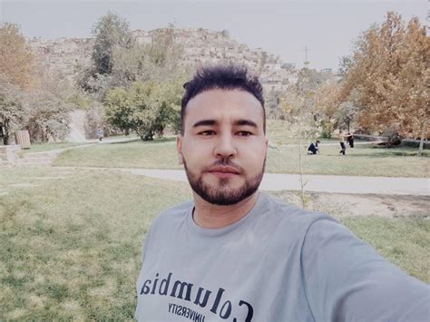 Afghanistan حامد کرزی، رئیس‌جمهور اسبق افغانستان در یک اقدام نادر، در