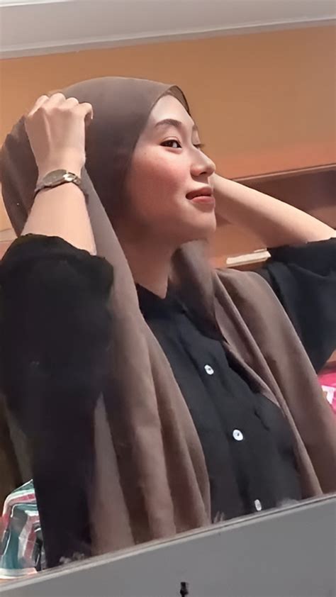 Terlalu Kreatif, Hijaber Gunakan Popok Sekali Pakai karena Lupa Pakai Ciput